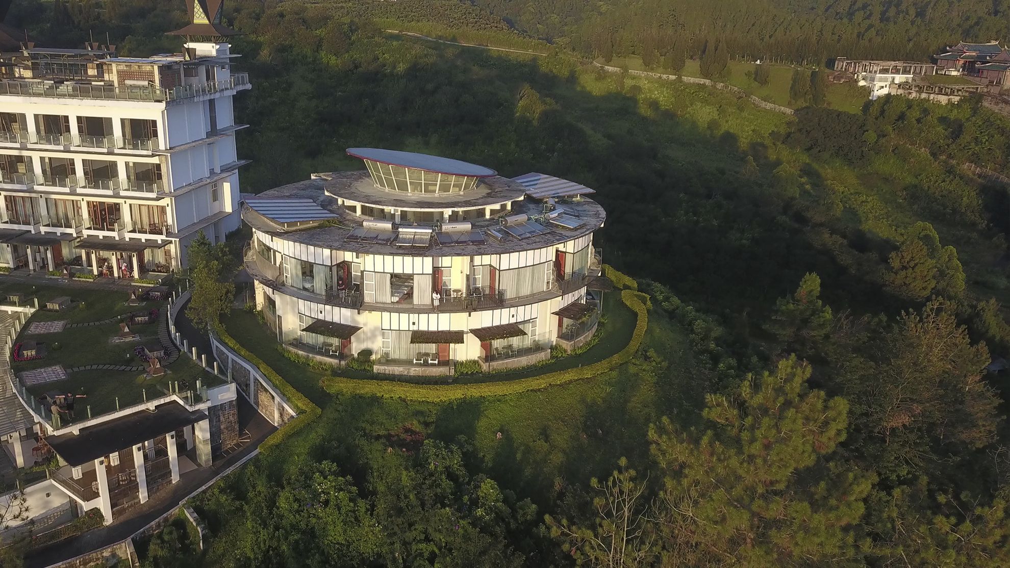 ACCOMMODATION – Taman Simalem | Hotel & Resort at Lake Toba