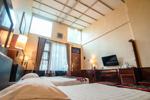 The Waterfall: Hotel – Taman Simalem